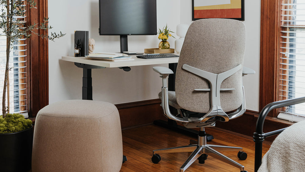 24 Desk Exercises to Add To Your Work(out) Routine