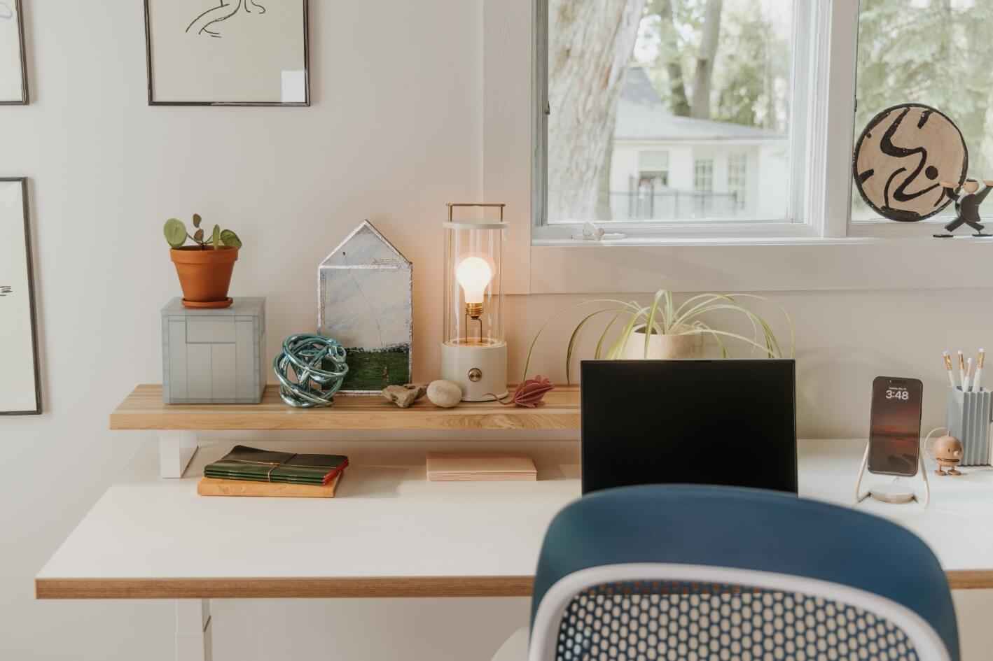 Elements Monitor Stand