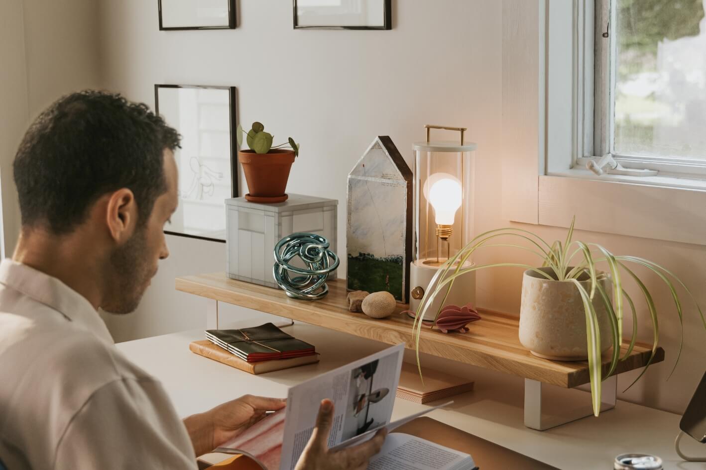 Elements Monitor Stand