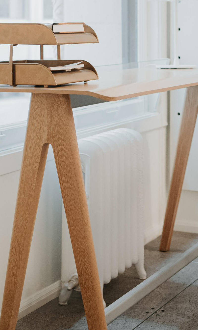 Immerse Ledge Table