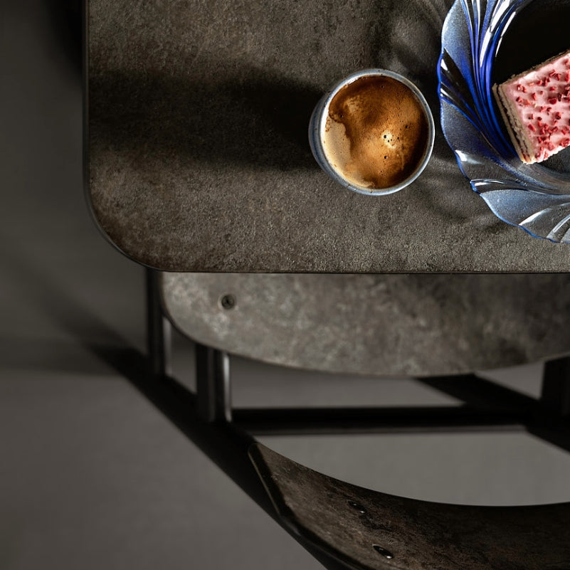 Mater Café Table - Innovative Eco-friendly Design