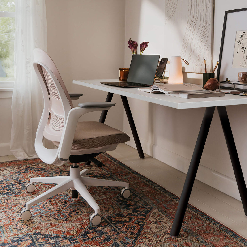 Metro Desk - Functional & Easy to Use